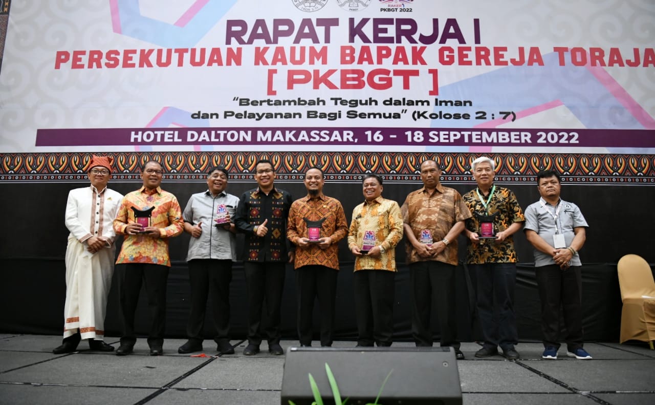 Diikuti 77 Klasis Gereja Toraja di Indonesia, Gubernur Andi Sudirman ...