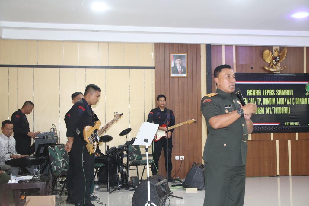 Tenribetta Band Batalyon C Pelopor Tampil Memukau Pada Acara Sertijab ...